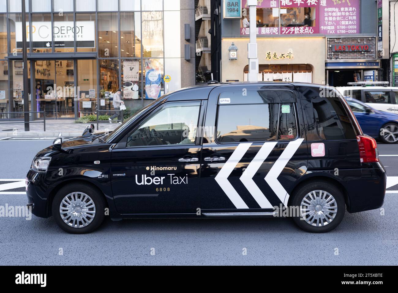 Tokyo taxi 2023 hi-res stock photography and images - Alamy