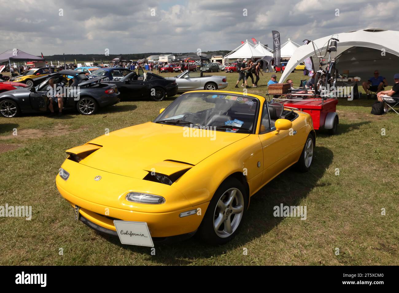 A First generation – NA, Mazda MX-5 on display in the MX-5 Owners Club ...
