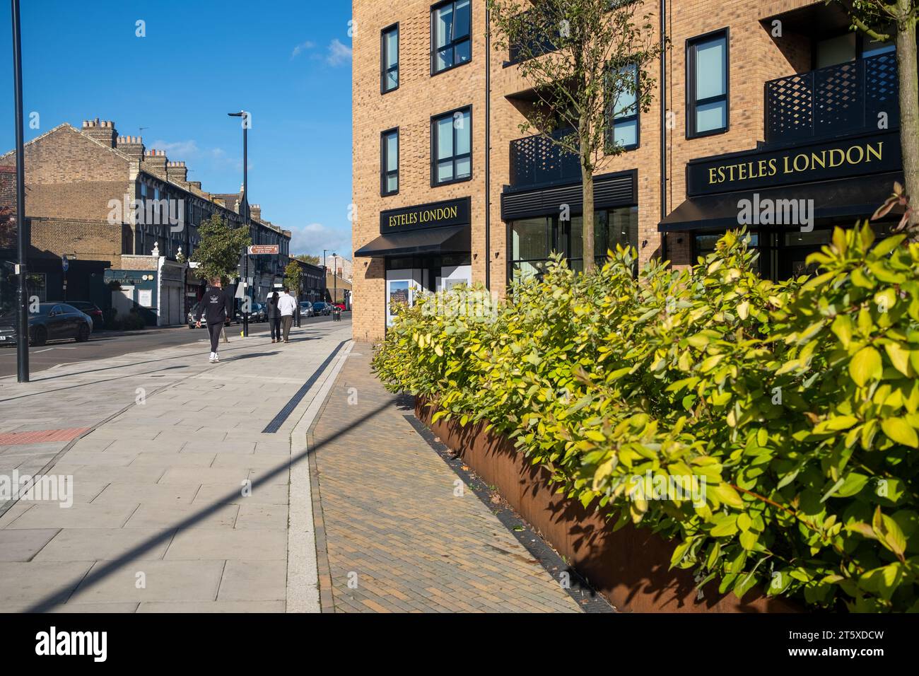 Hanwell square hi-res stock photography and images - Alamy