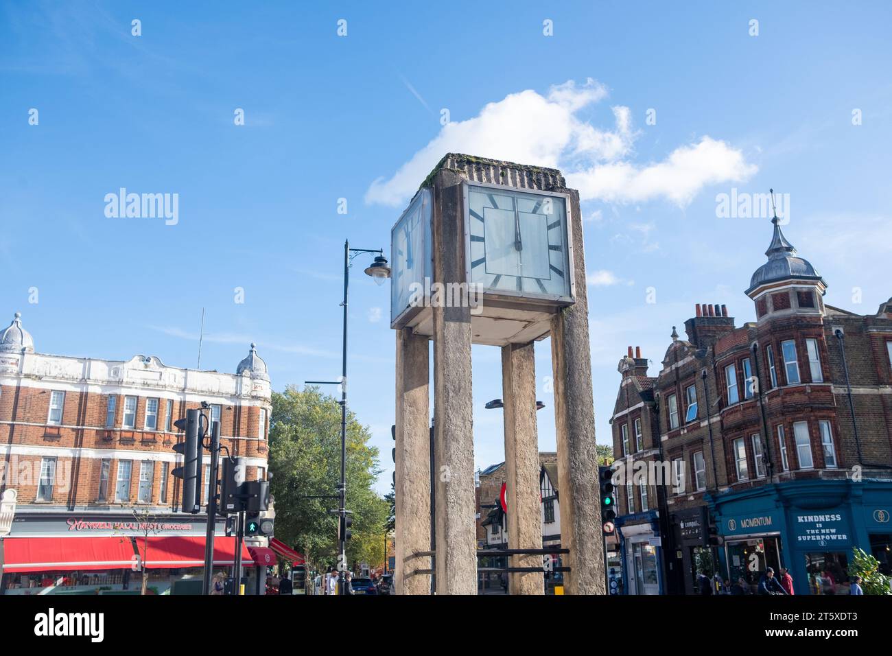 London road clock hi-res stock photography and images - Alamy
