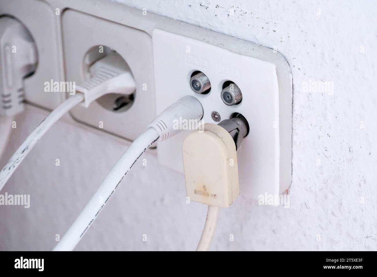 Connection costs hi-res stock photography and images - Alamy