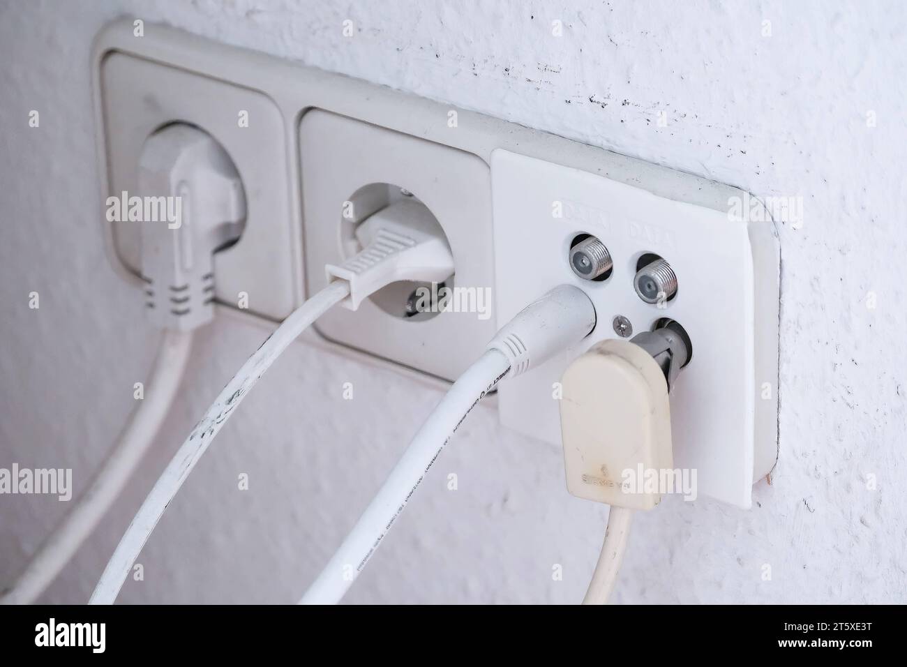 Connection costs hi-res stock photography and images - Alamy