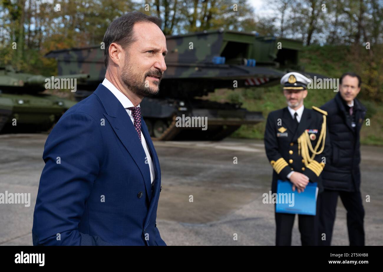 Munich, Germany. 07th Nov, 2023. Haakon, Crown Prince of Norway, comes to the Krauss-Maffei ...