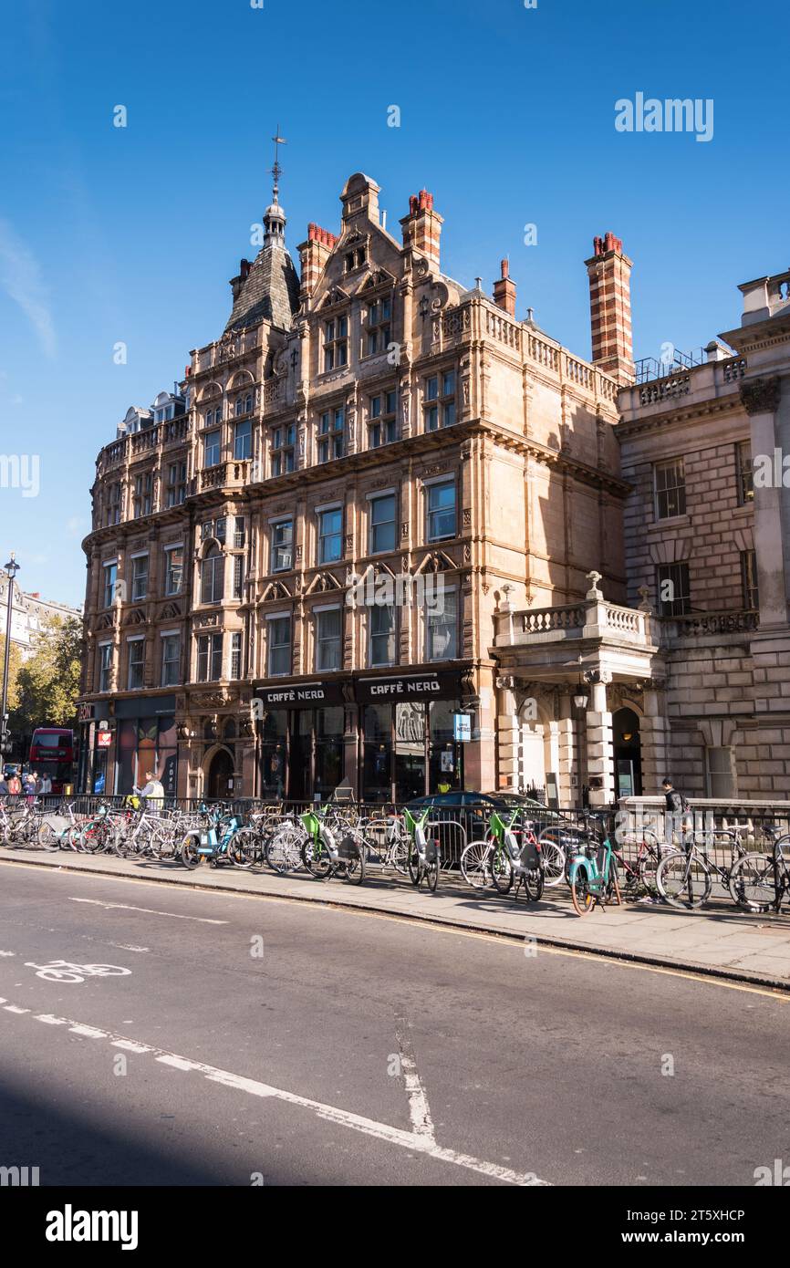 Victorian house frontage hi-res stock photography and images - Alamy