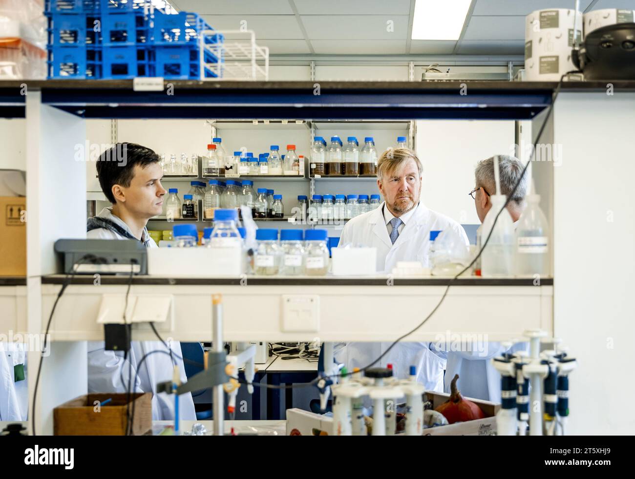 Utrecht, Netherlands. 07th Nov, 2023. UTRECHT - King Willem-Alexander ...