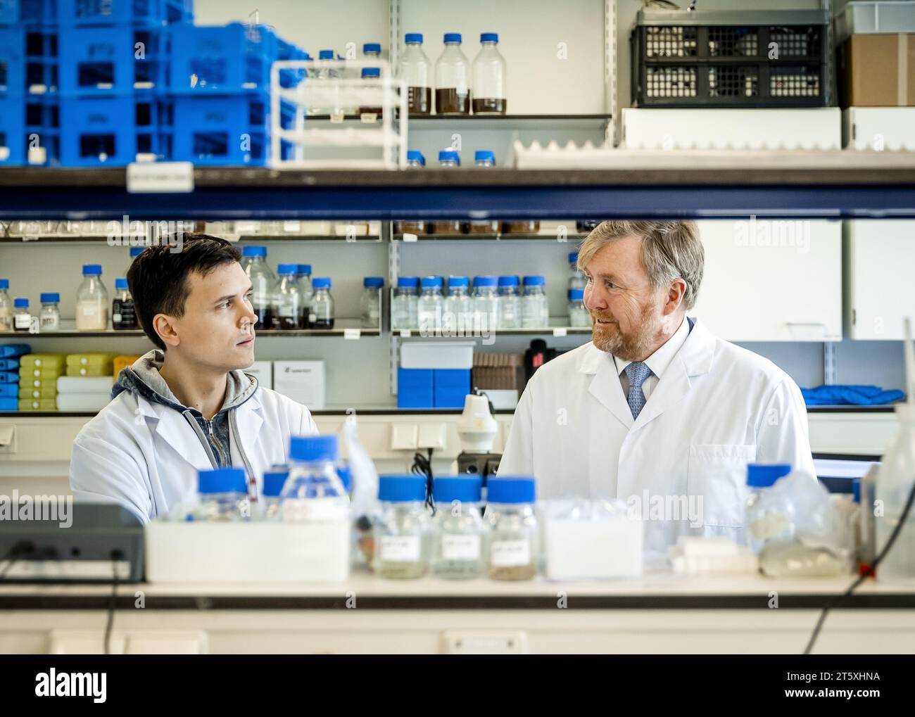 Utrecht, Netherlands. 07th Nov, 2023. UTRECHT - King Willem-Alexander ...