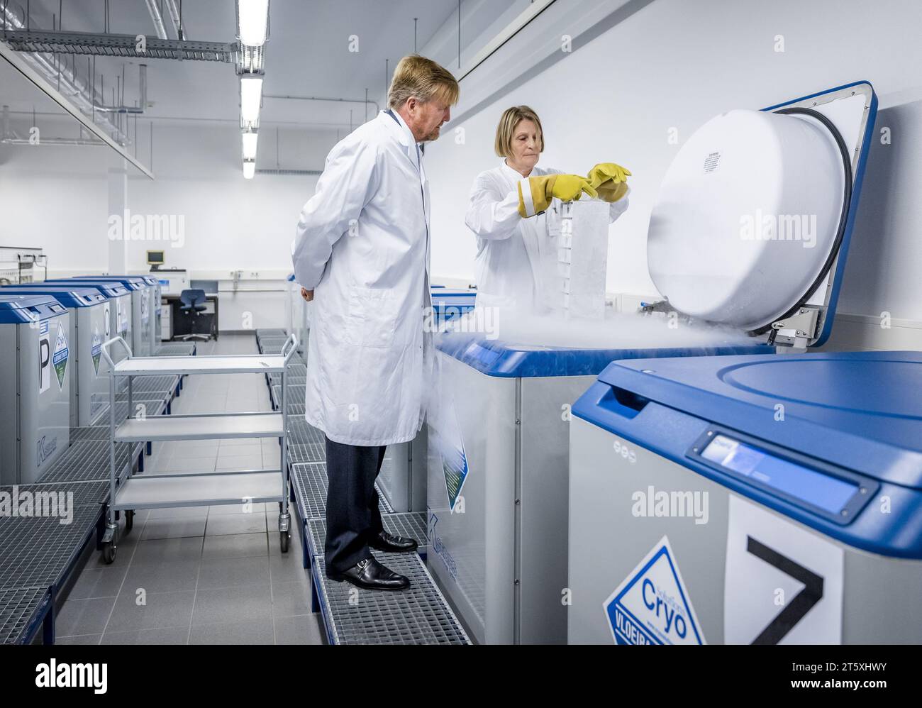 Utrecht, Netherlands. 07th Nov, 2023. UTRECHT - King Willem-Alexander ...
