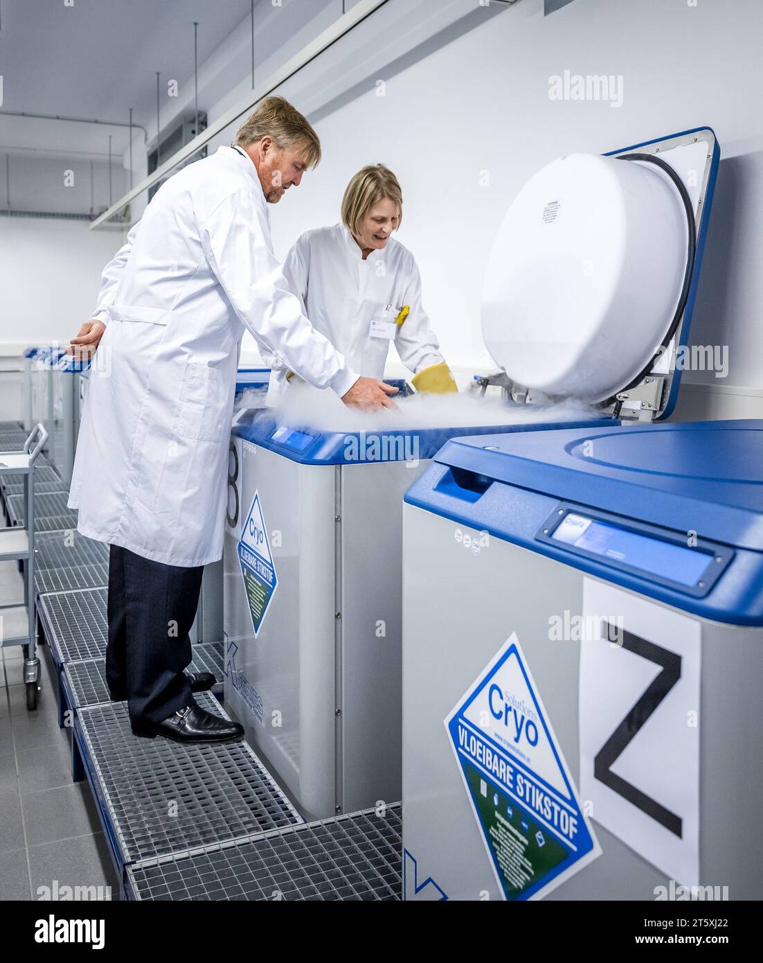 Utrecht, Netherlands. 07th Nov, 2023. UTRECHT - King Willem-Alexander ...