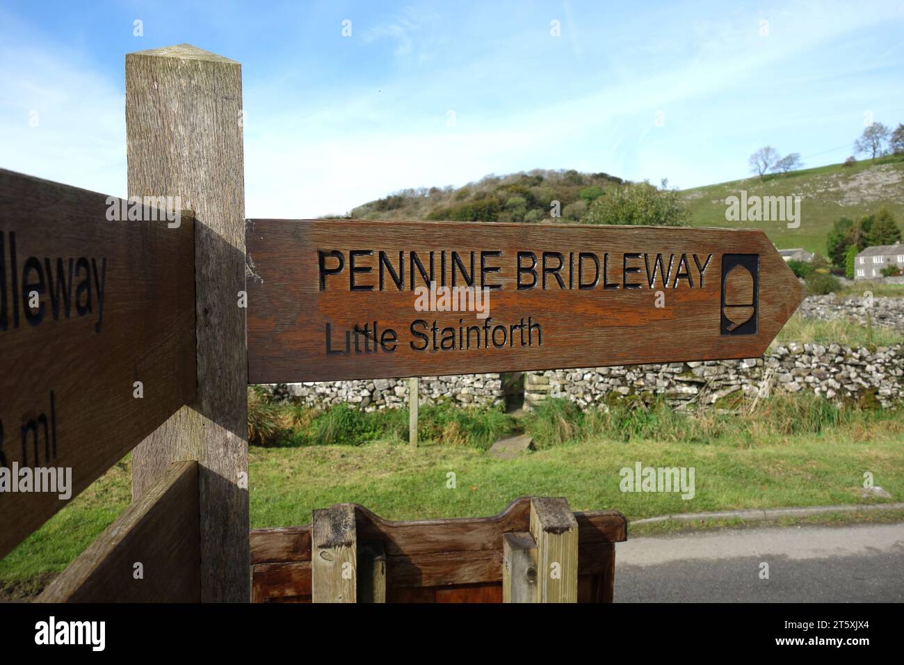 Wooden Signpost for Pennine Bridleway to Little Stainforth from Feizor ...
