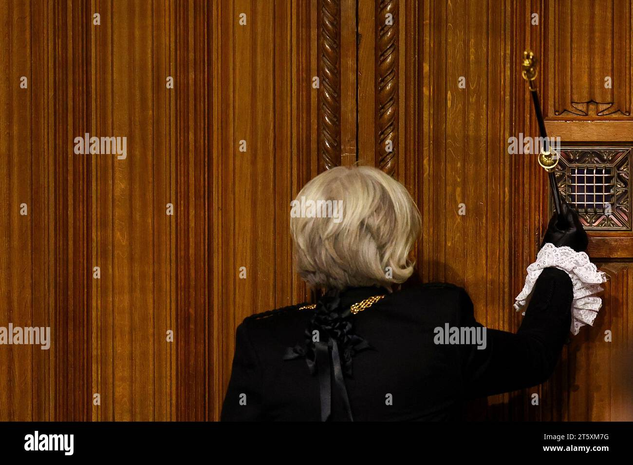 Black rod in the commons chamber hi-res stock photography and images ...