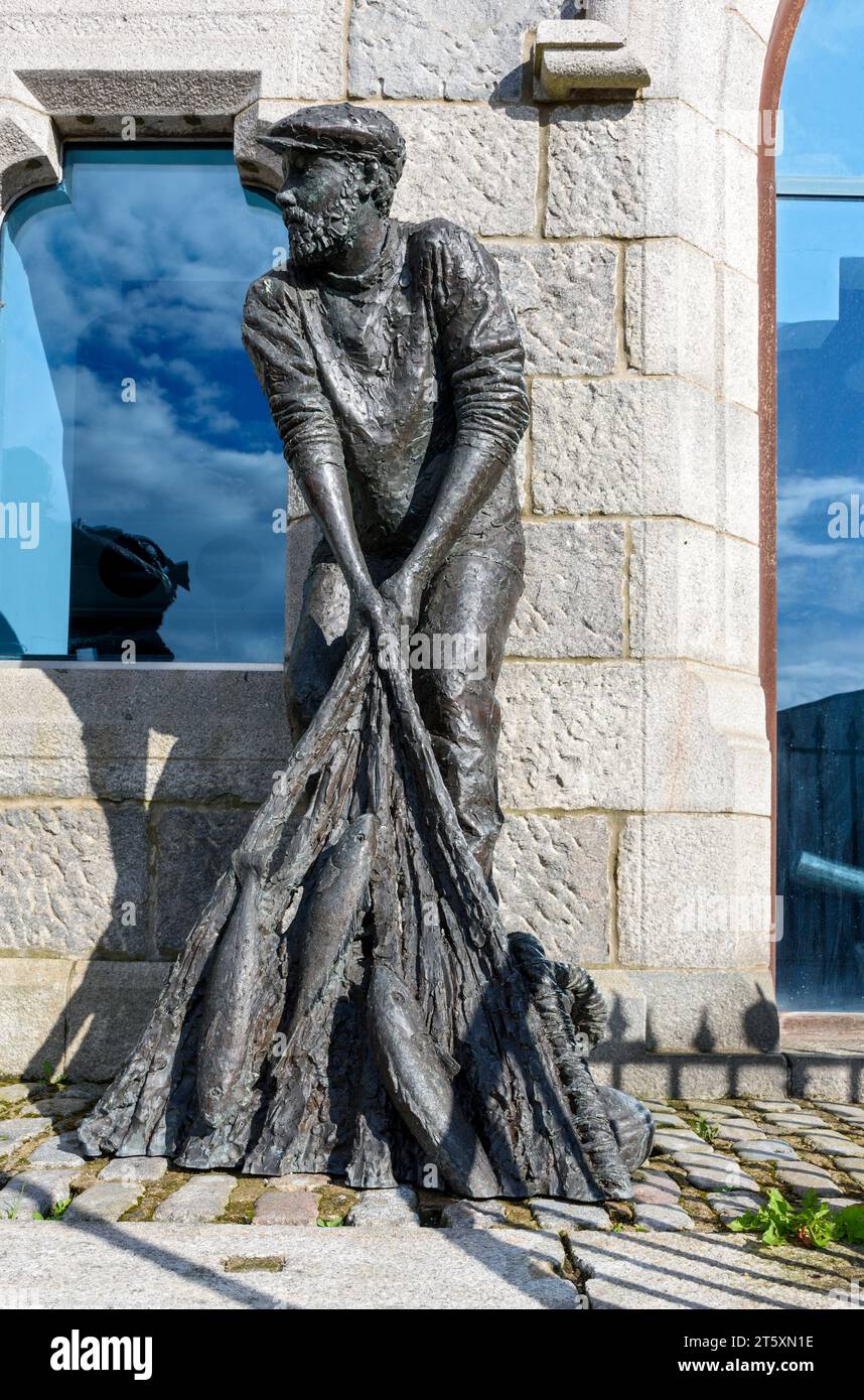 Part of the Aberdeen Fishing Memorial, a sculpture by David Williams ...
