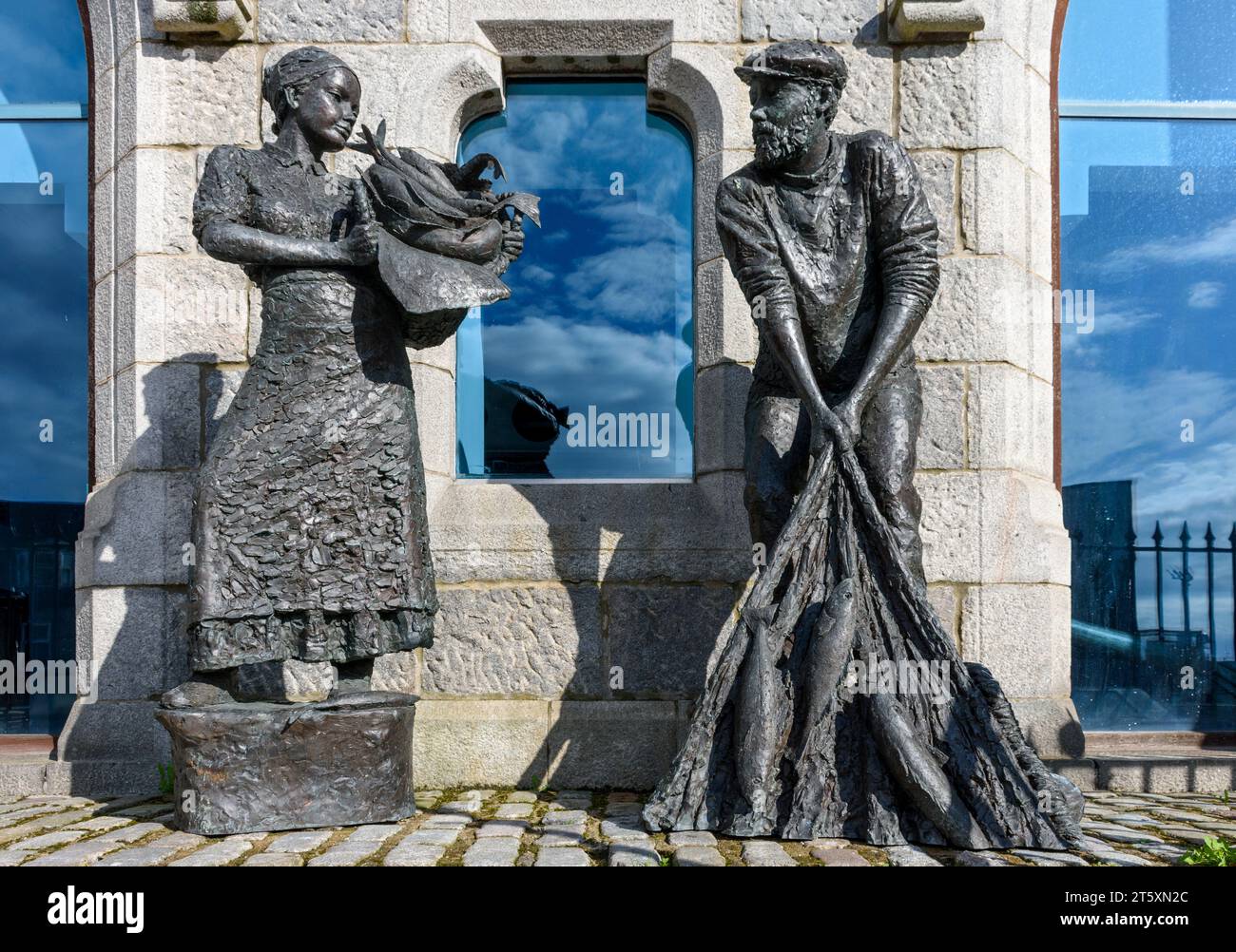 The Aberdeen Fishing Memorial, a sculpture by David Williams-Ellis ...