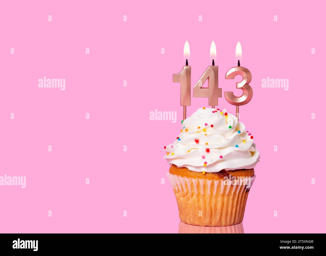 Number 143 happy birthday cake hi-res stock photography and images - Alamy