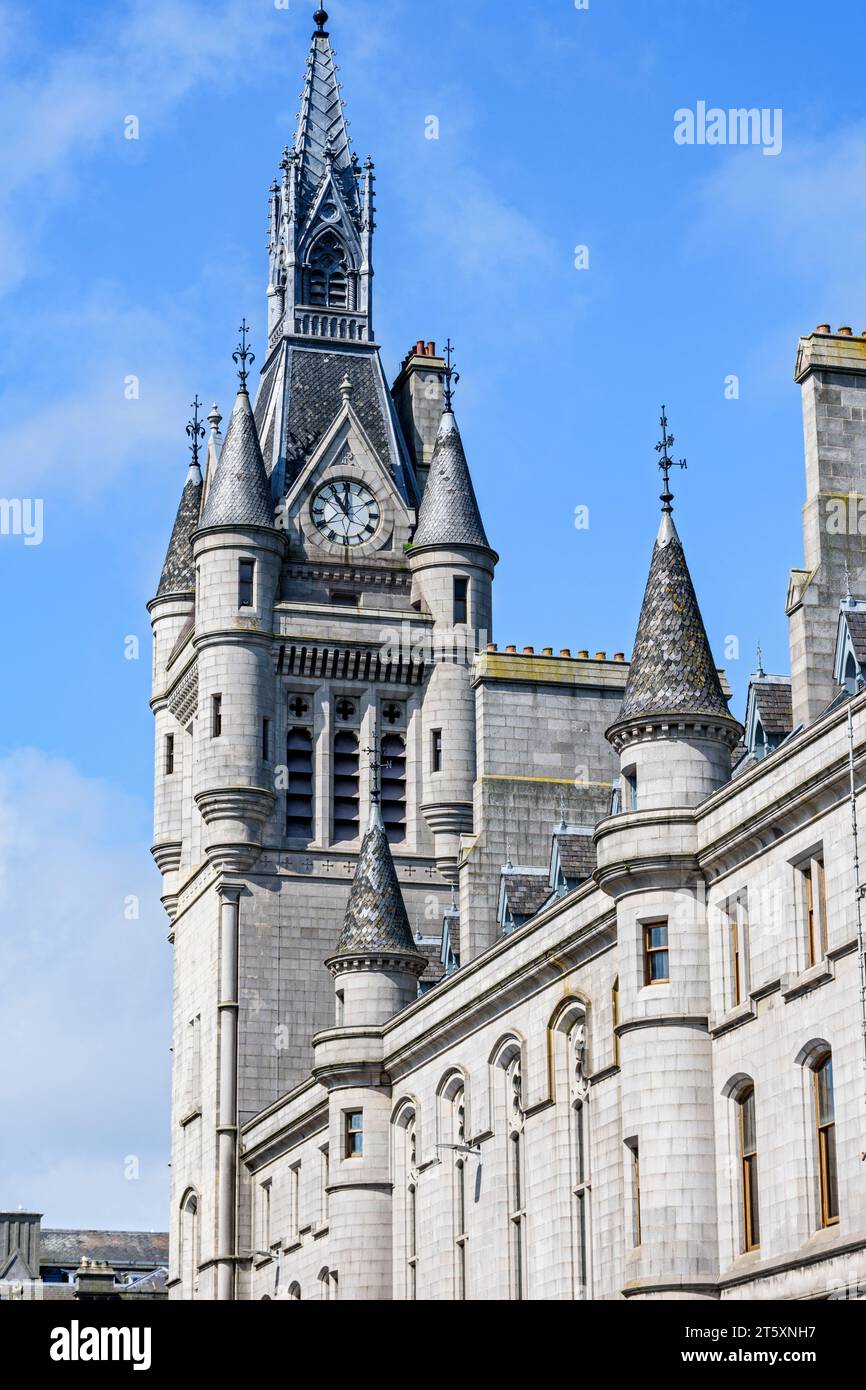 Scottish baronial architecture hi-res stock photography and images - Alamy