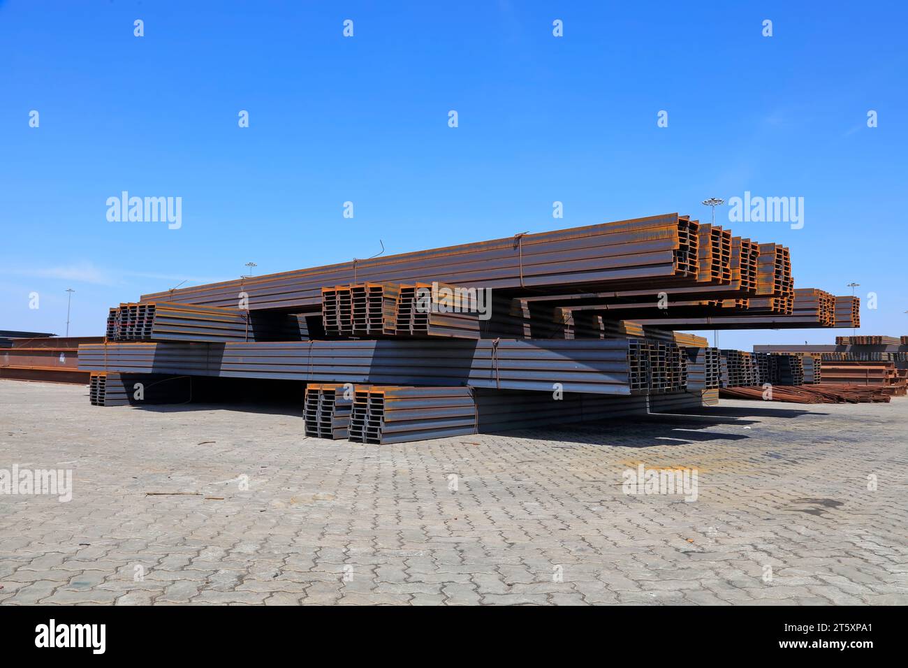 Steel h pile hi-res stock photography and images - Alamy