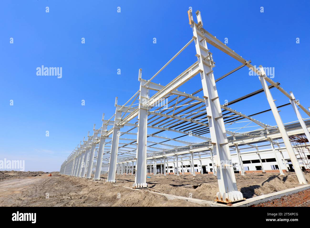 steel girder truss under blue sky, closeup of photo Stock Photo - Alamy
