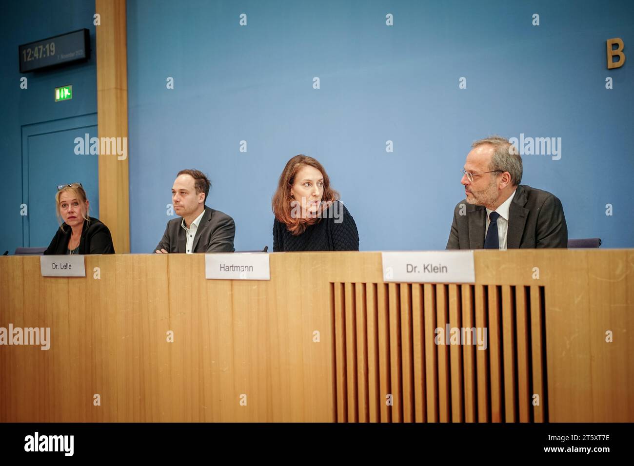 Jewish social work foundation hi-res stock photography and images - Alamy