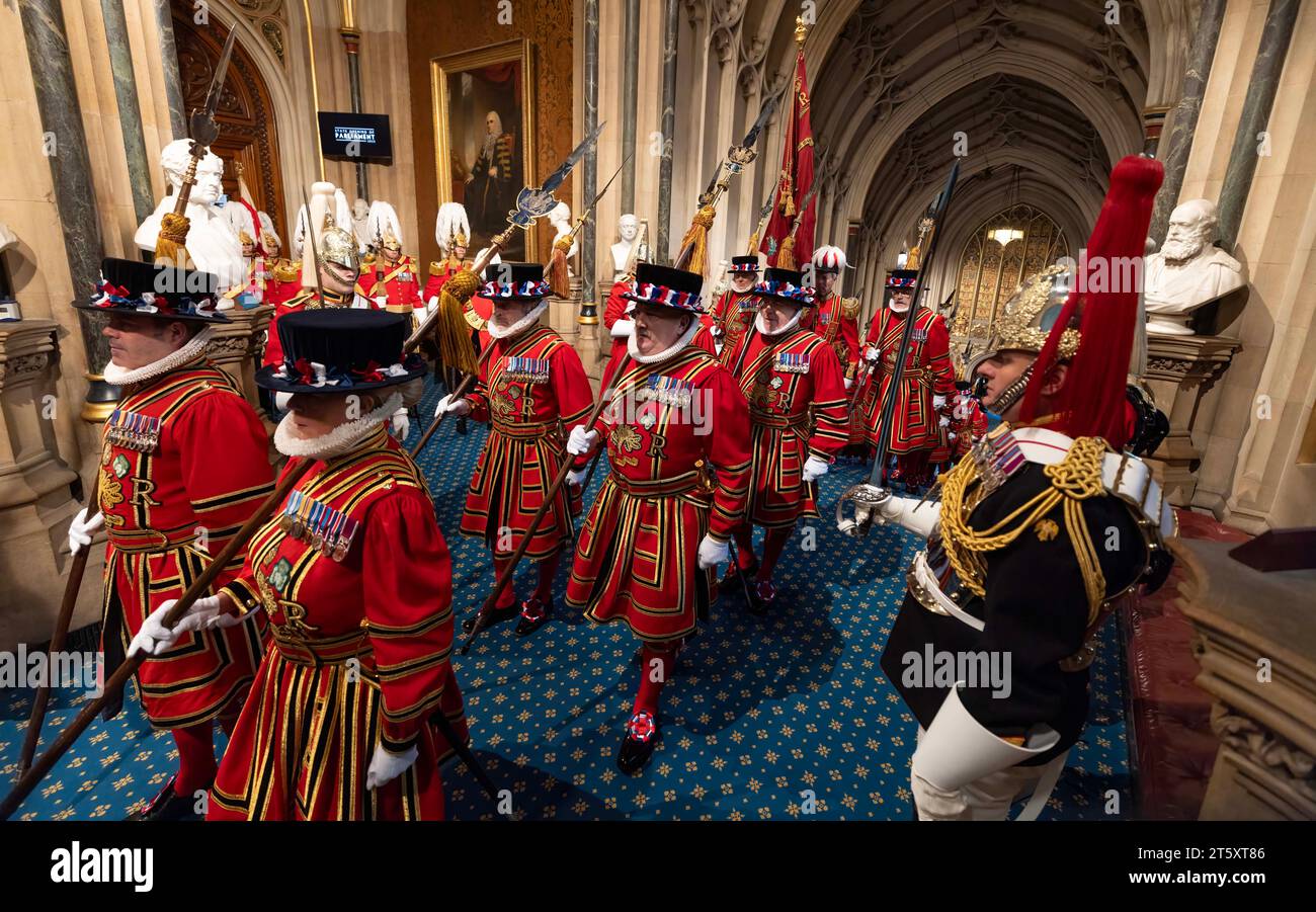 Kings bodyguard of yeomen of the guard hi-res stock photography and images - Alamy