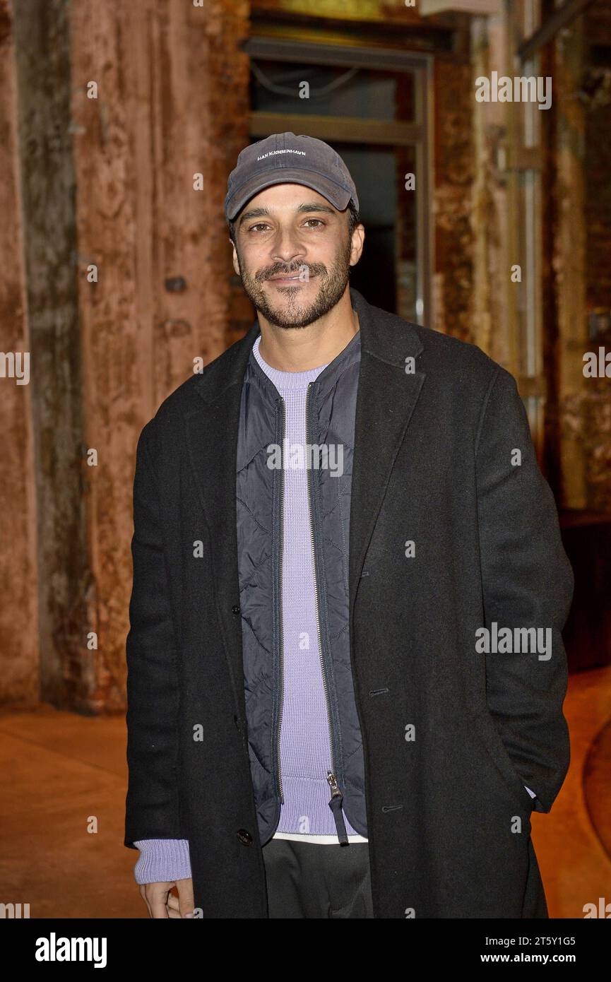 Kostja Ullmannbei der Premiere JOYLAND in Hamburg 06.11.2023 *** Kostja ...