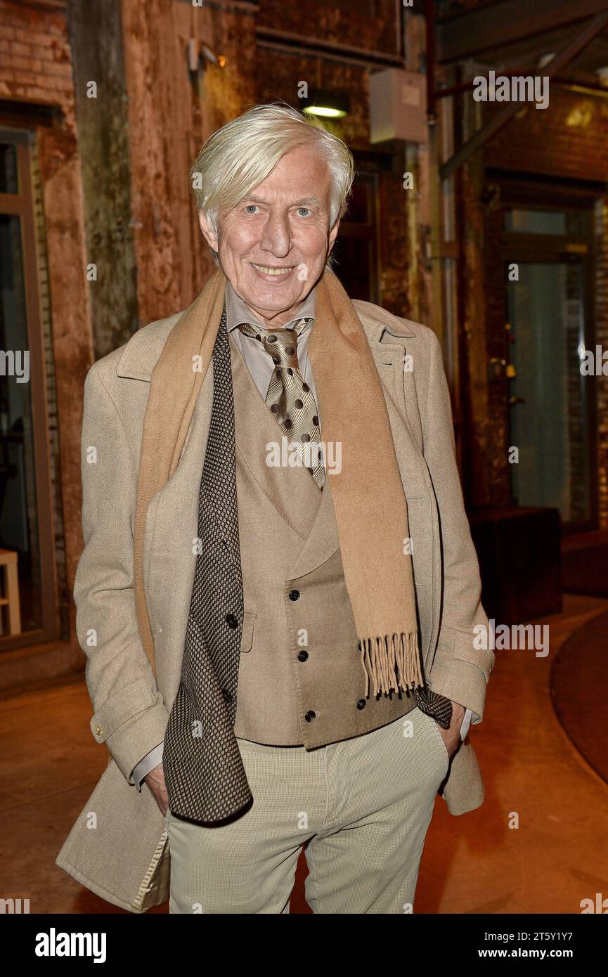 Mega models hi-res stock photography and images - Alamy