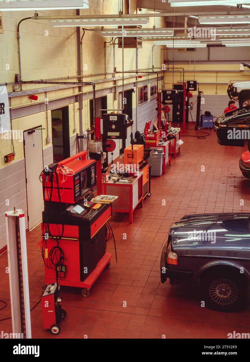 Interior of a car workshop Stock Photo - Alamy