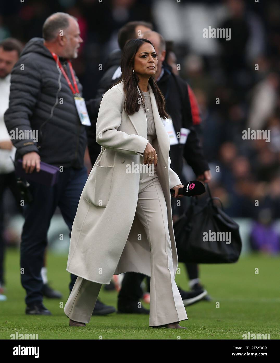 TNT TV presenter Jules Breach. - Fulham v Manchester United, Premier ...