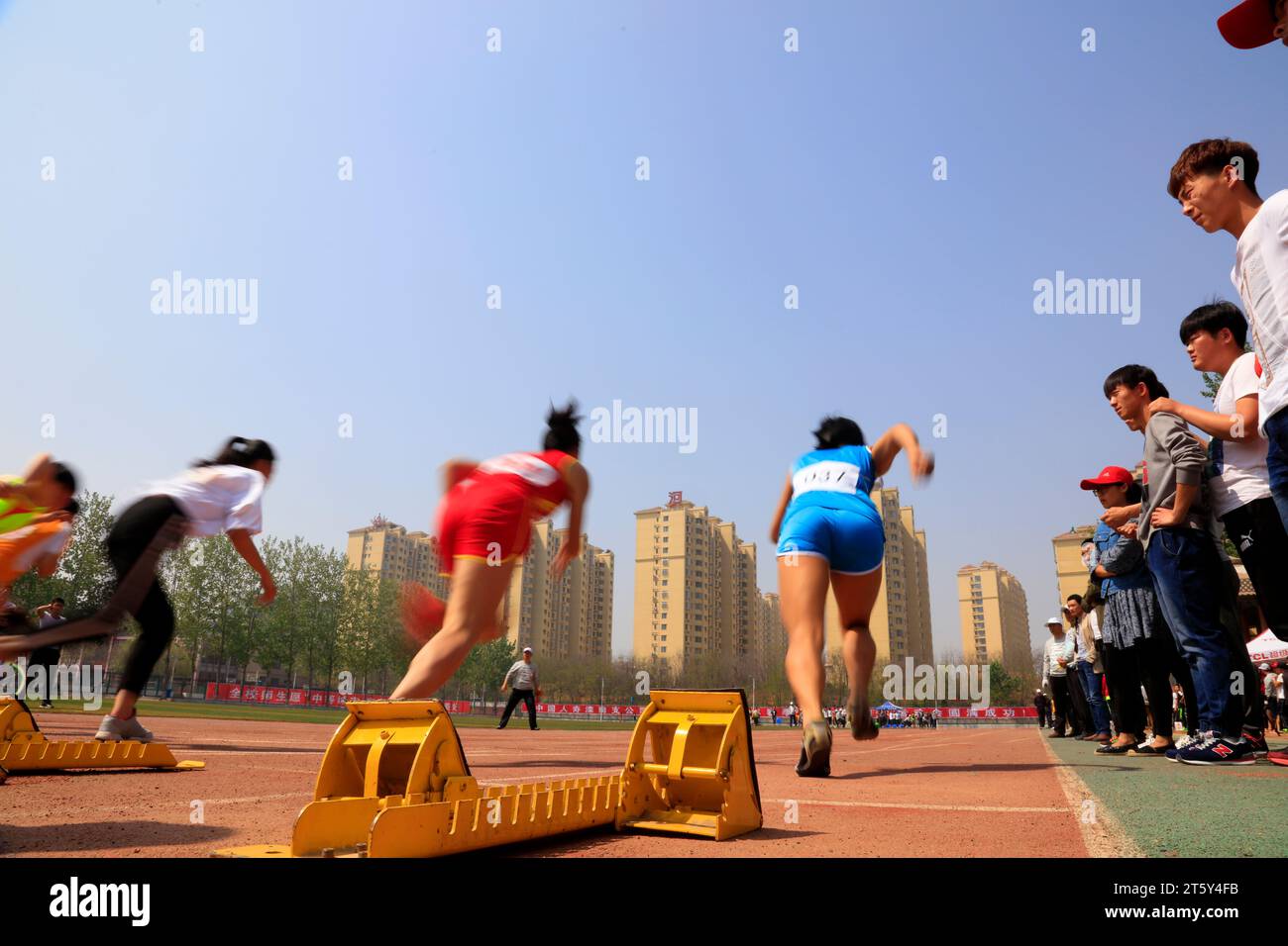 Chinese sprinters hi-res stock photography and images - Alamy