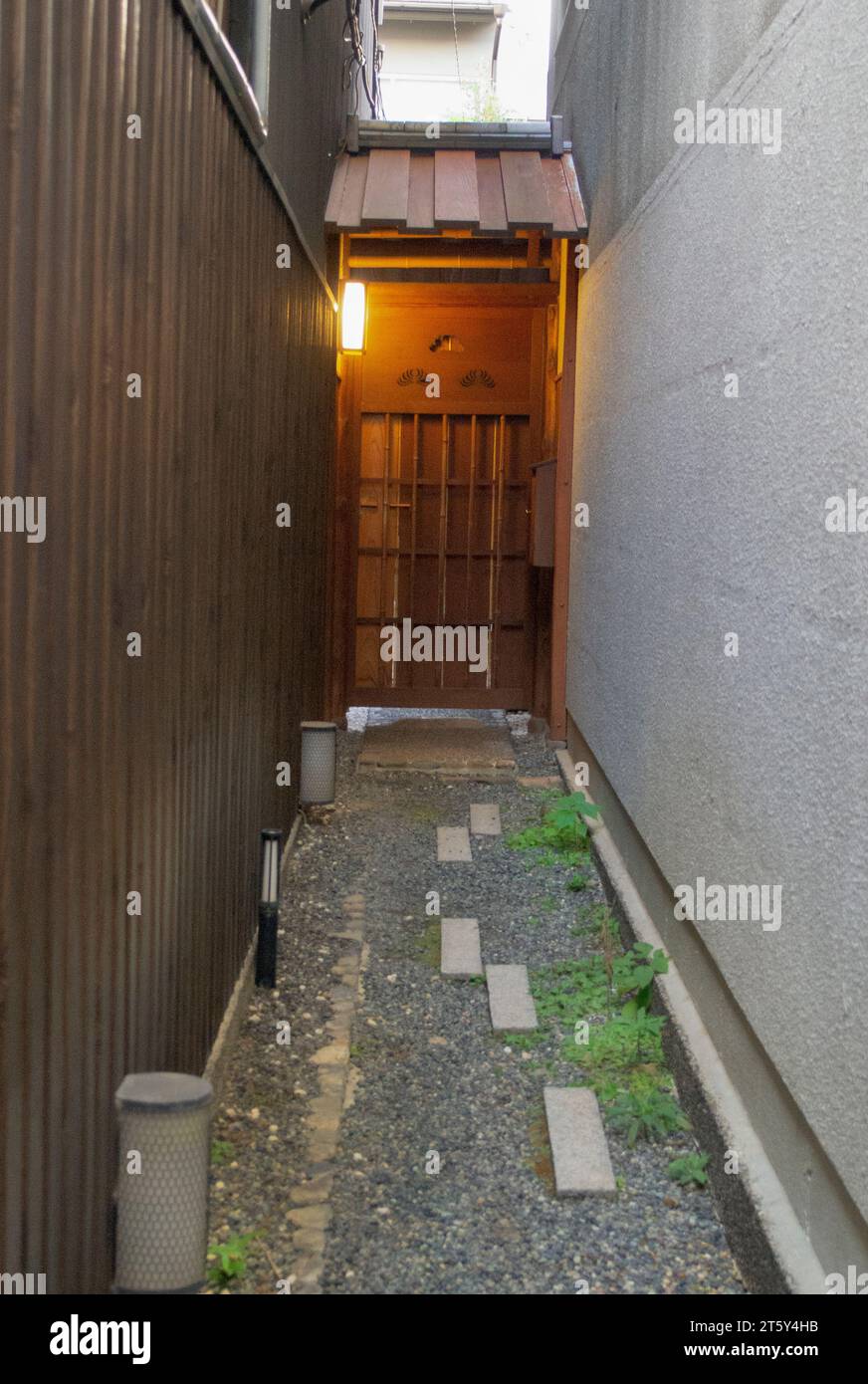 Old shops and restaurants on the famous Kyoto Shinmonzen-dori street in ...