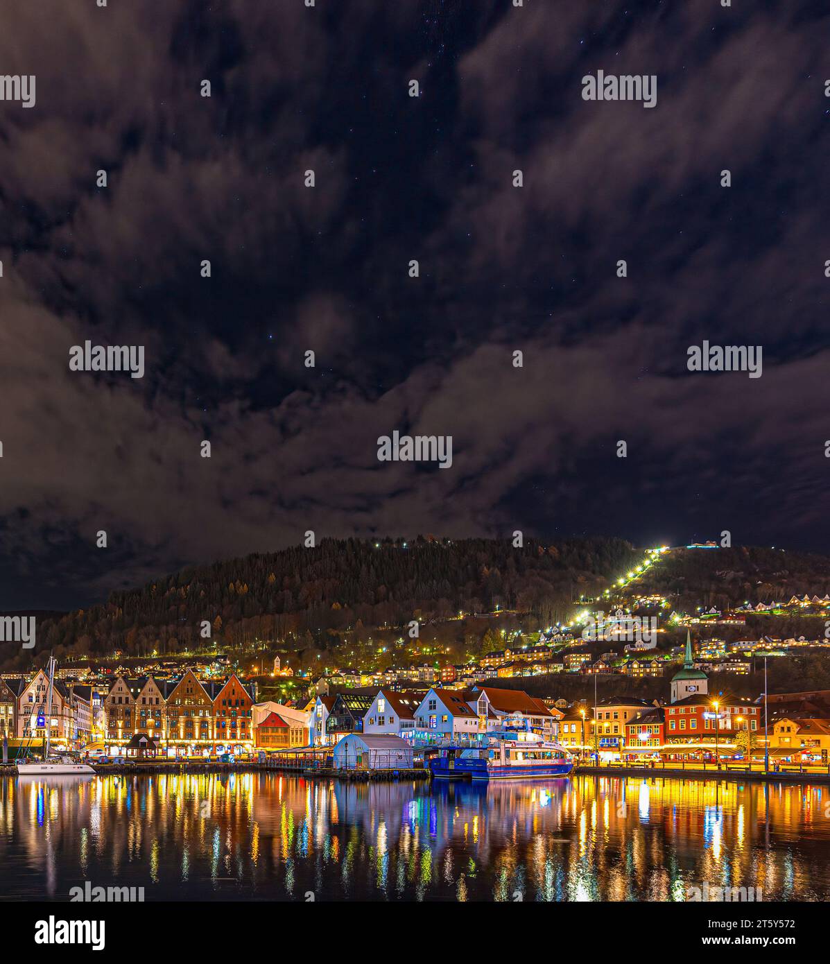 Night-time at Bryggen in Bergen, Norway Stock Photo - Alamy