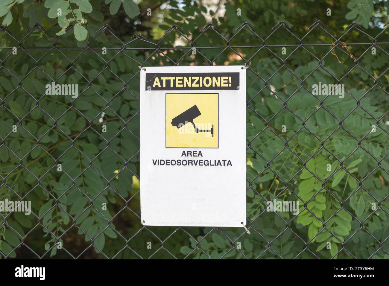 Chain link fence observation hi-res stock photography and images - Alamy