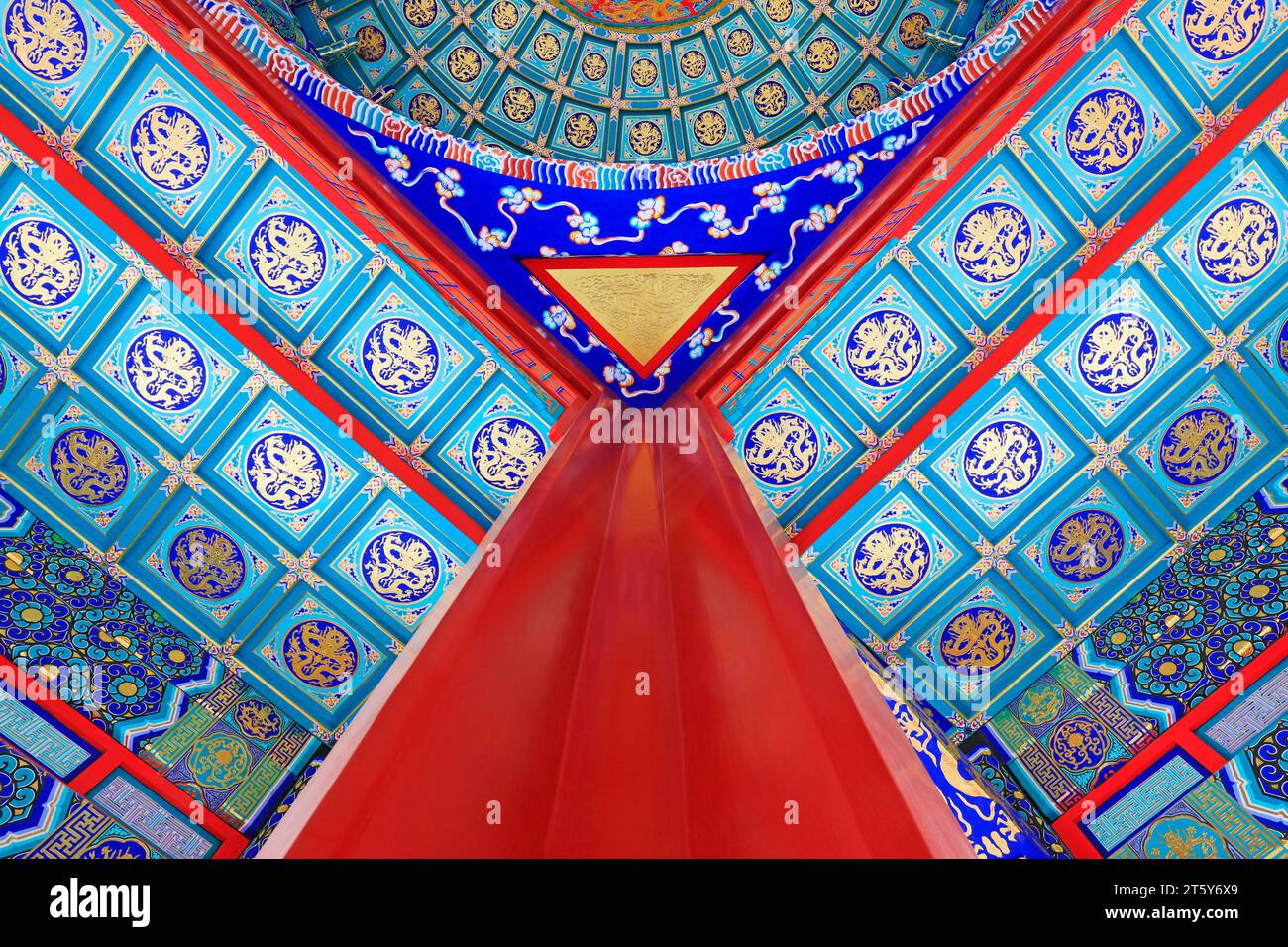 Pavilion dome, Chinese traditional landscape architecture Stock Photo ...