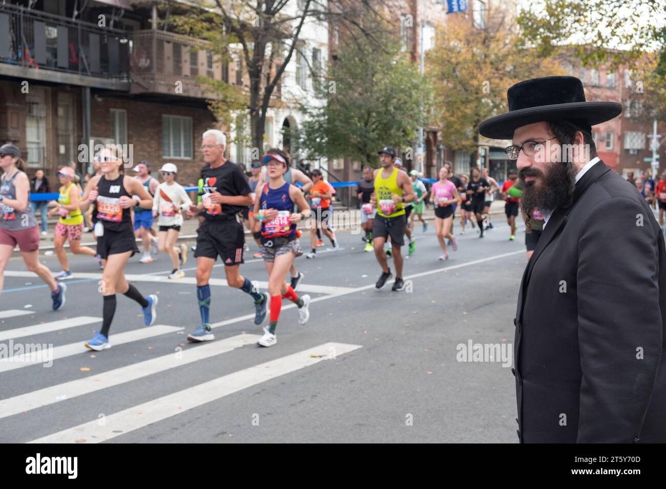 An orthodox Jewish man contemplates how to cross the street and avoid ...