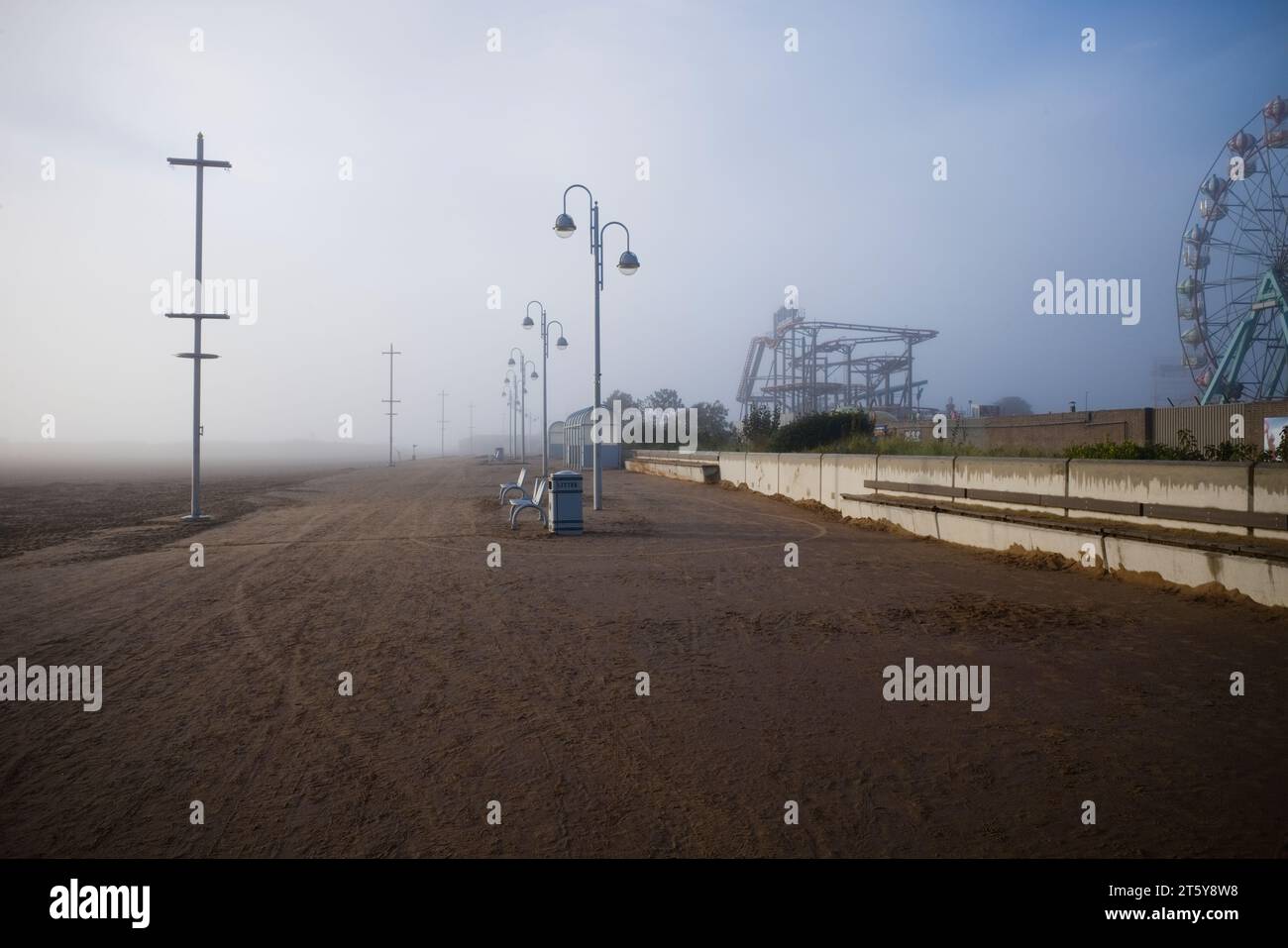 Skegness seafront hi-res stock photography and images - Alamy
