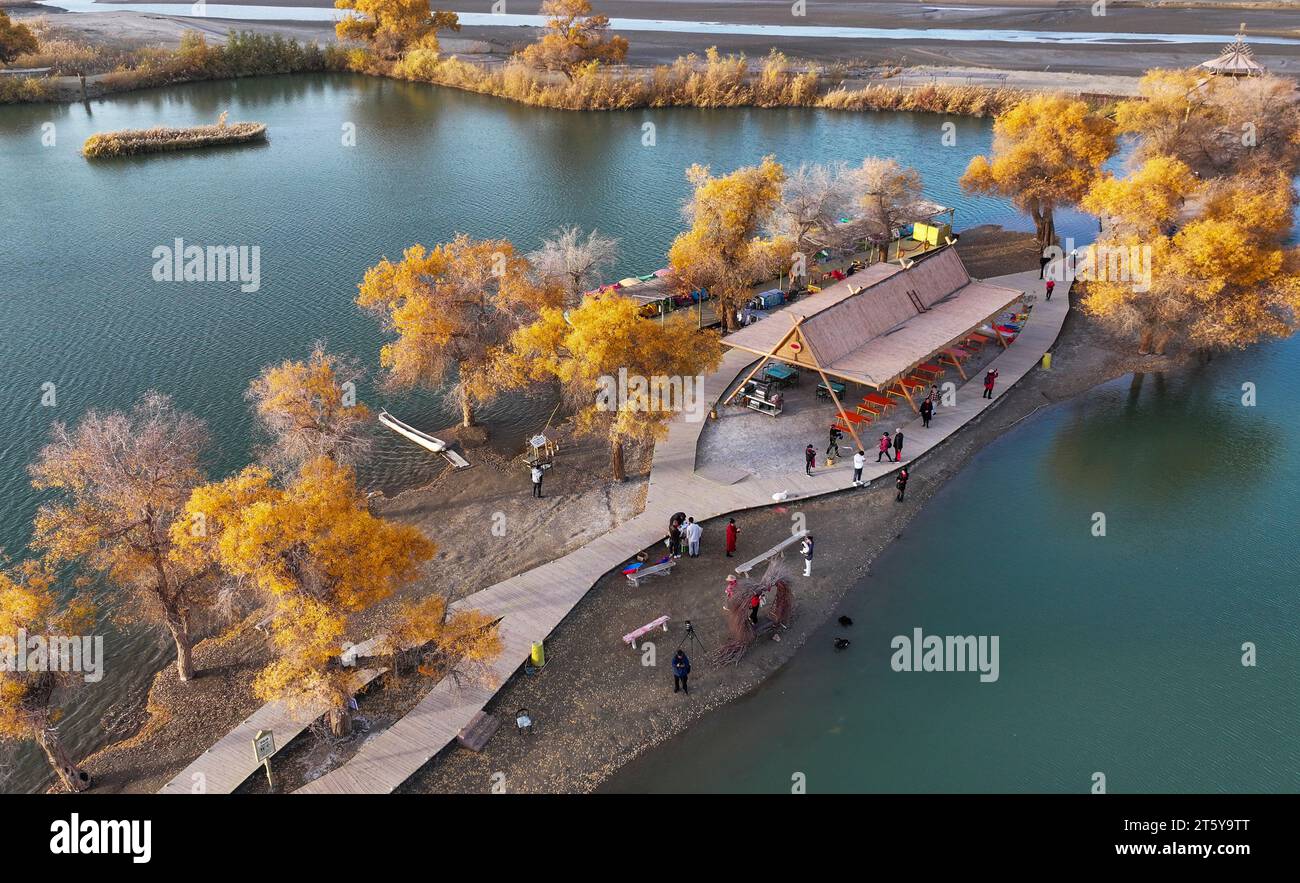 (231107) -- URUMQI, Nov. 7, 2023 (Xinhua) -- This aerial photo taken on ...