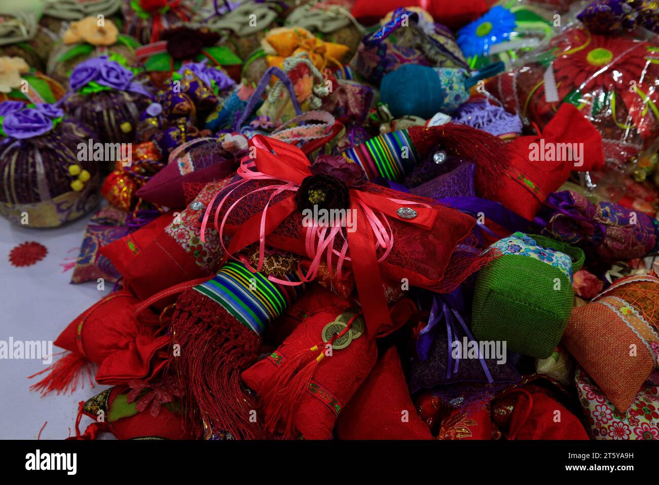 Taiwan alishan sachets in a shop Stock Photo - Alamy