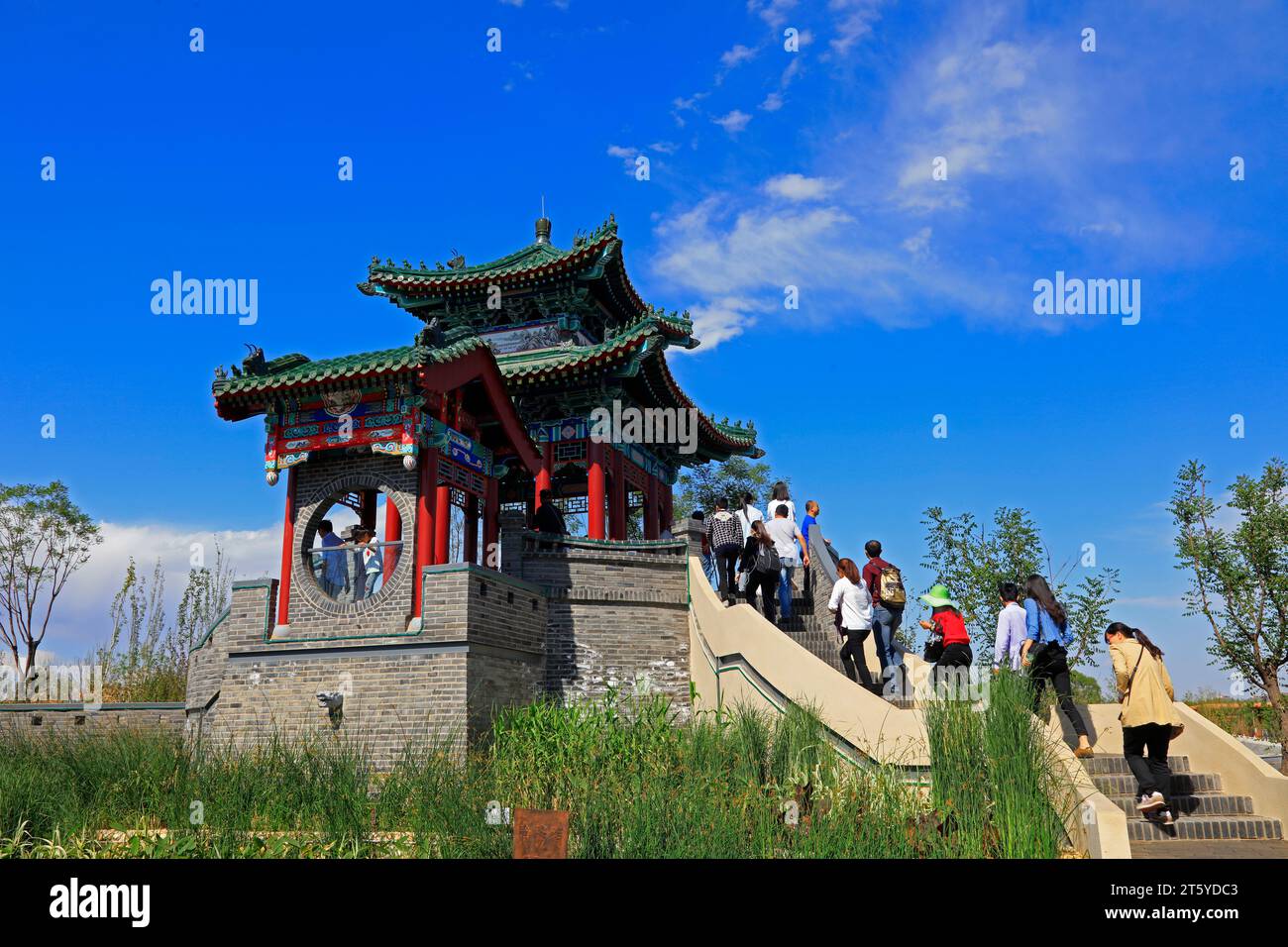 Traditional Chinese architectural scenery Stock Photo - Alamy