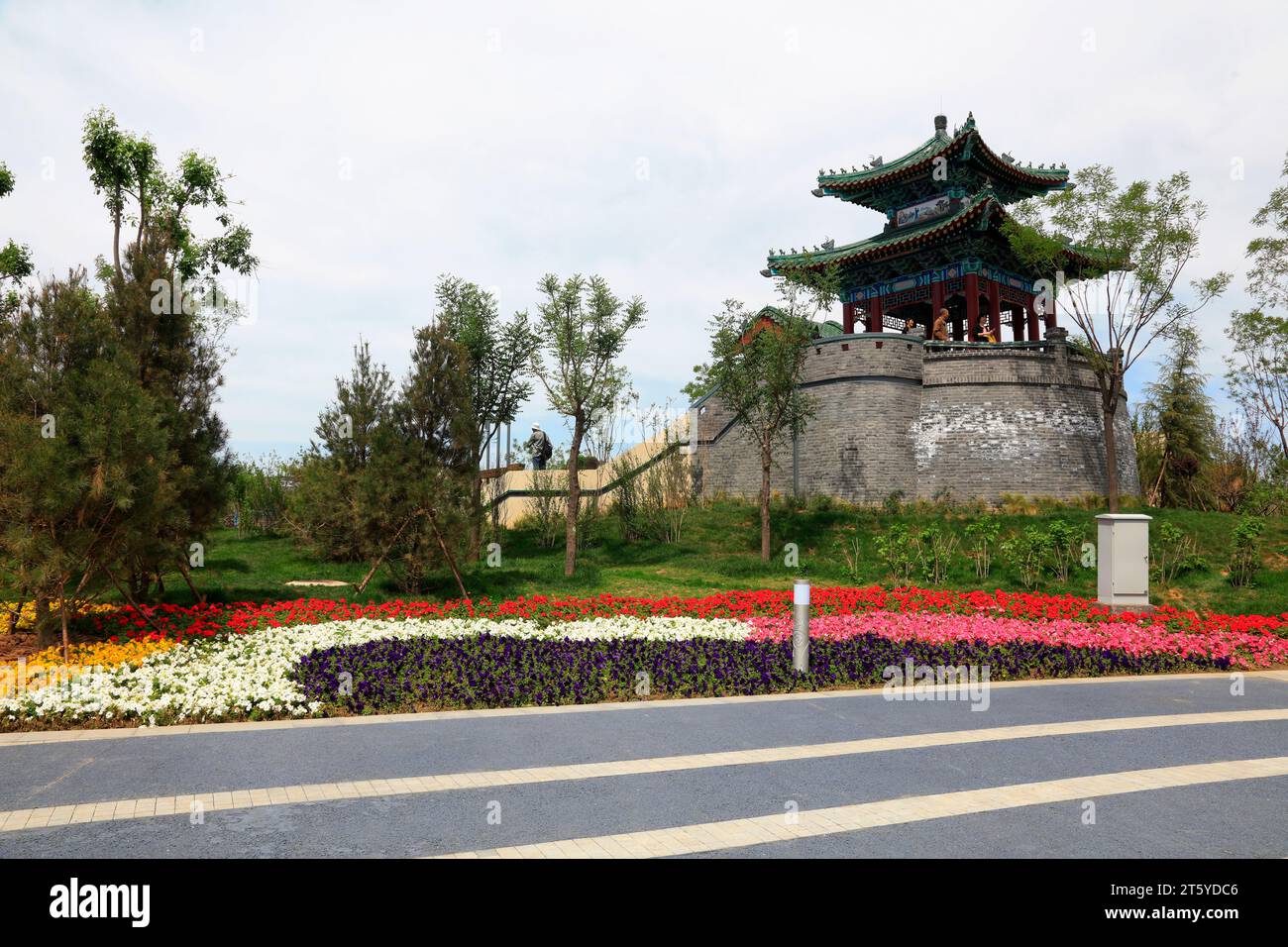 Traditional Chinese architectural scenery Stock Photo - Alamy