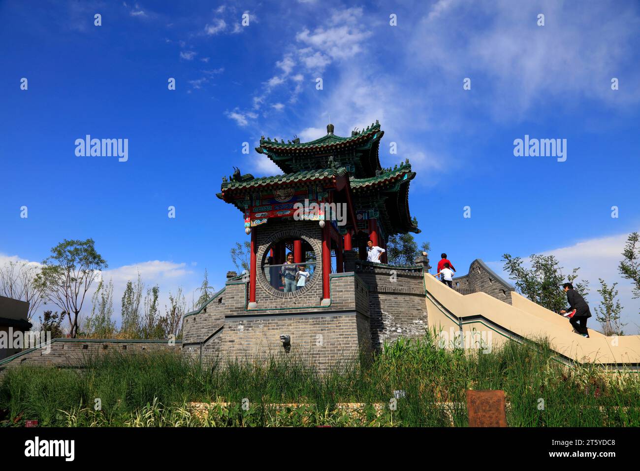 Traditional Chinese architectural scenery Stock Photo - Alamy