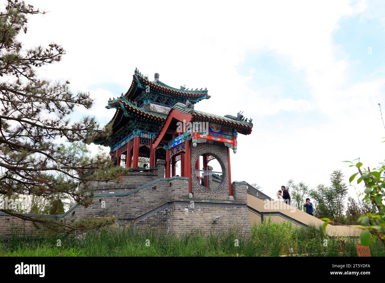 Traditional Chinese architectural scenery Stock Photo - Alamy