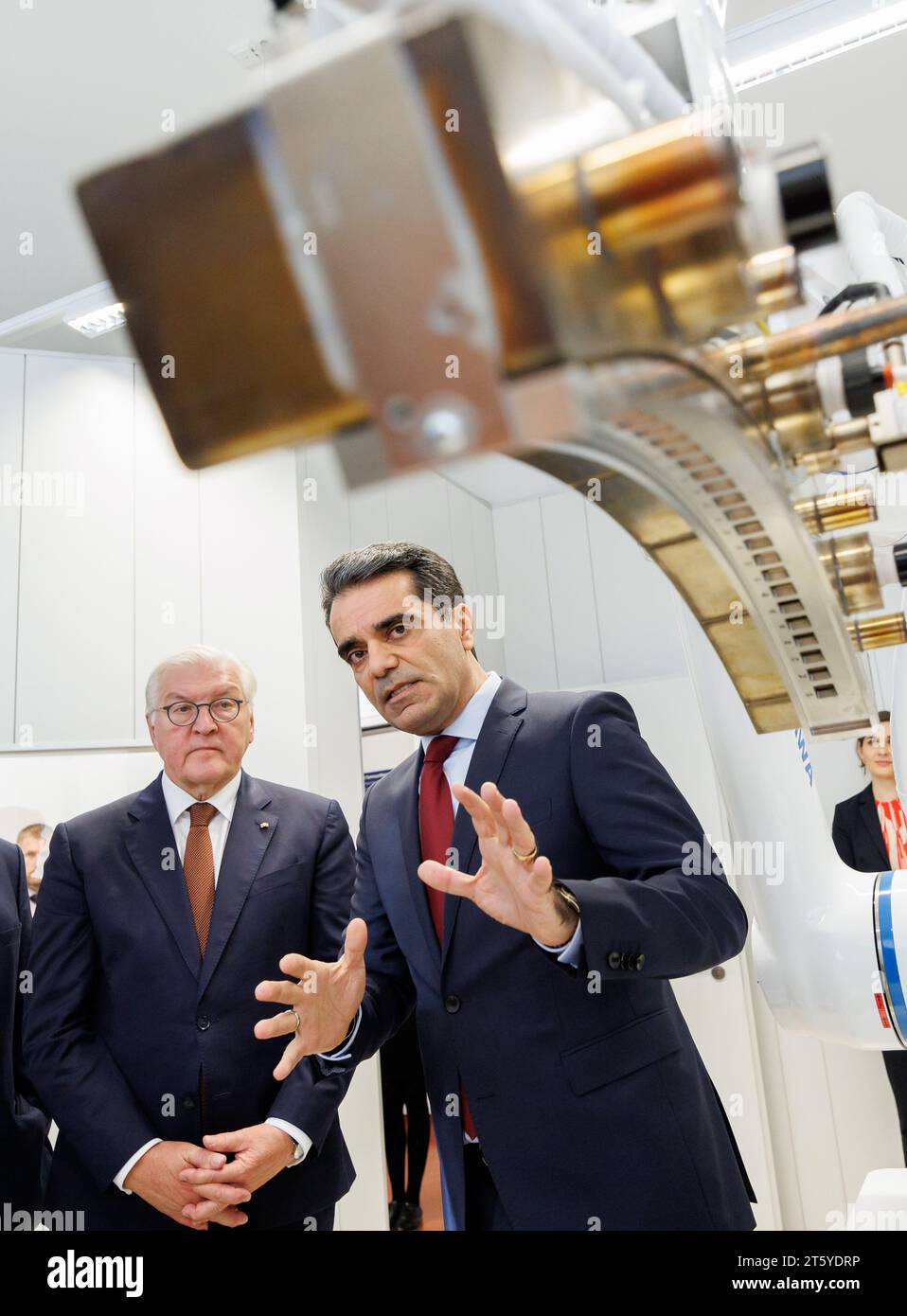 Erlangen, Germany. 07th Nov, 2023. Houman Jafari, (r) CEO and founder ...