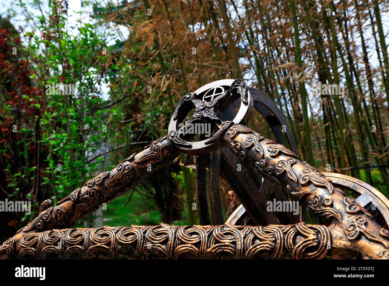 Devices craft hi-res stock photography and images - Alamy