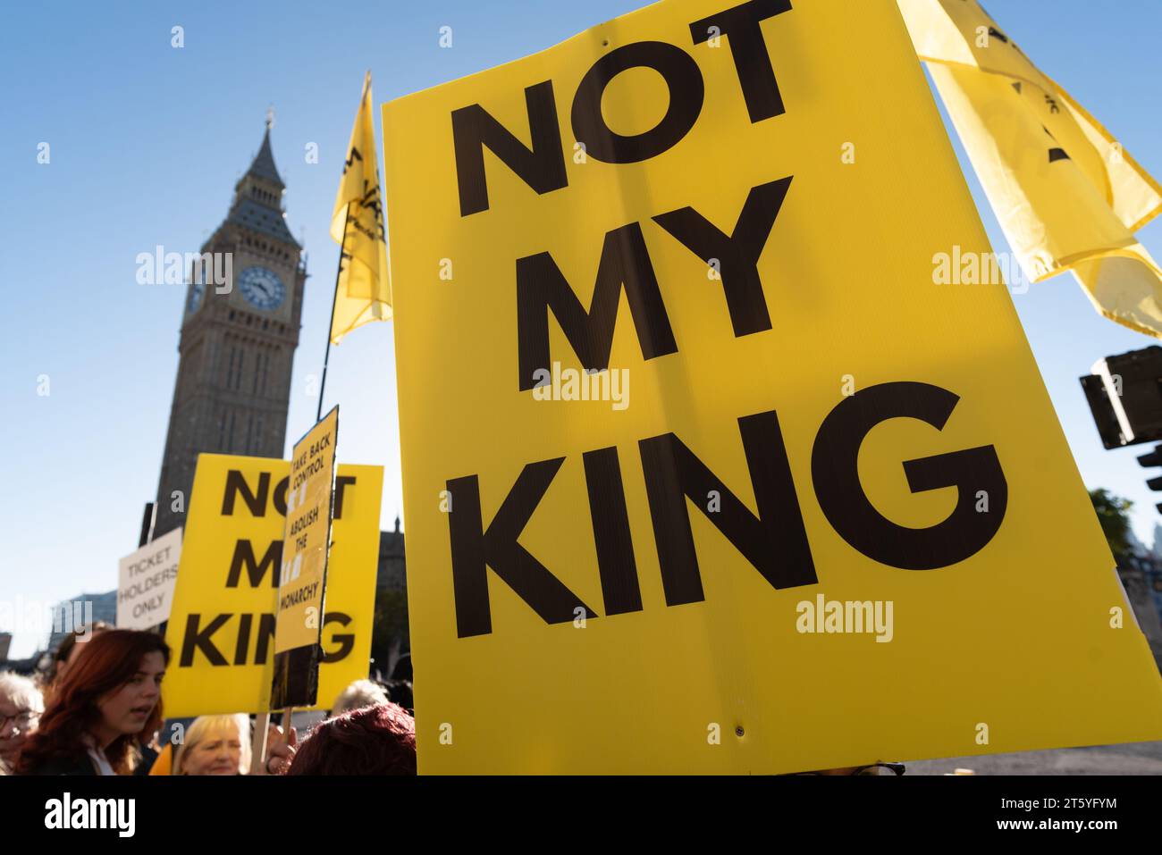 London, UK. 7 November, 2023. Anti-monarchists from campaign group ...