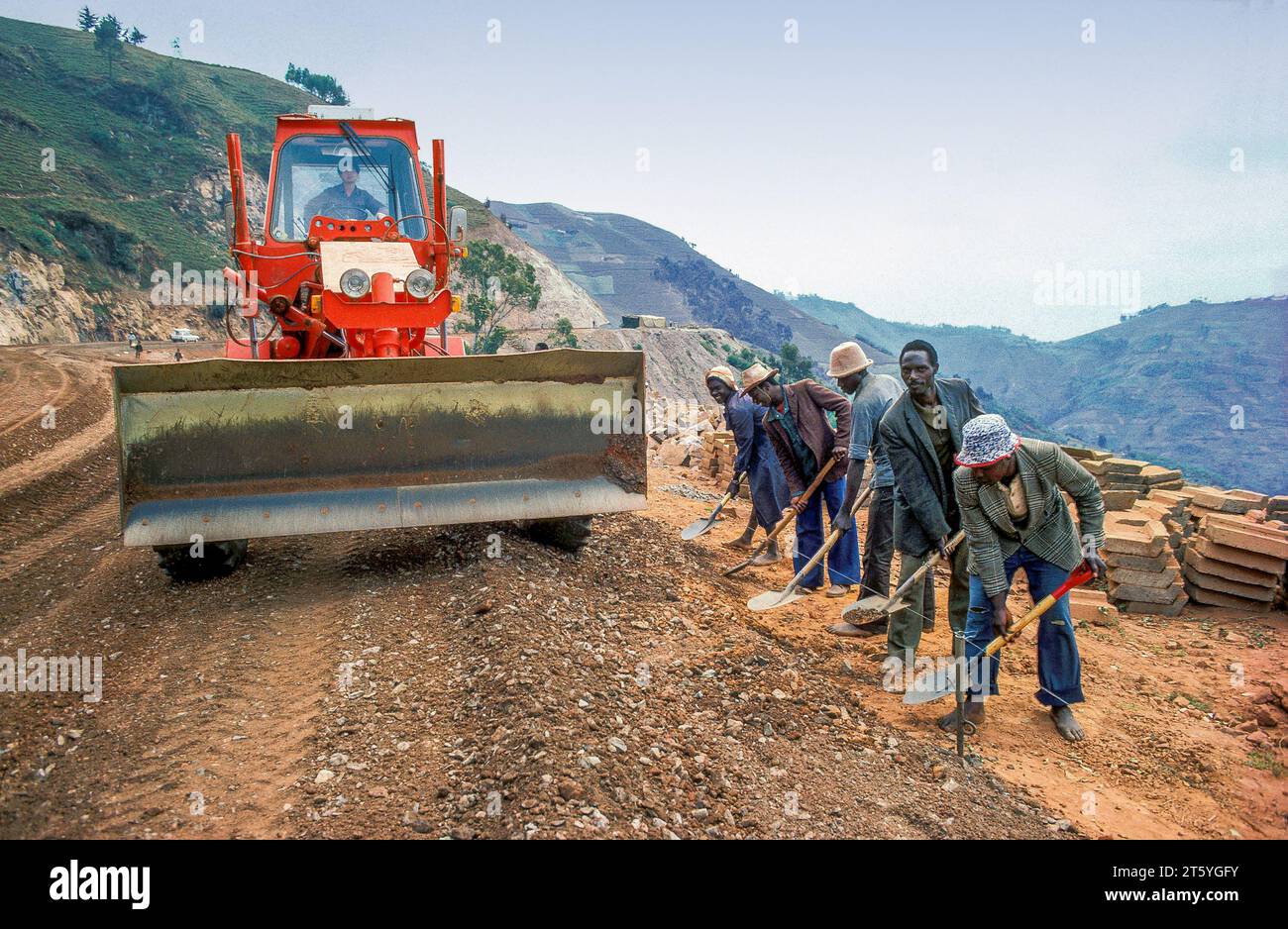 Rwanda, Construction by Chinese company of a road between Gisenye and ...