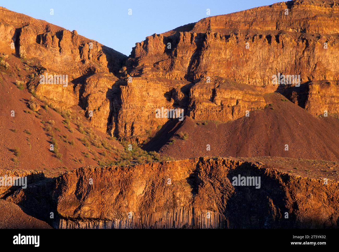 Basalt cliffs above Lake Lenore, Sun Lakes Wildlife Area, Washington ...