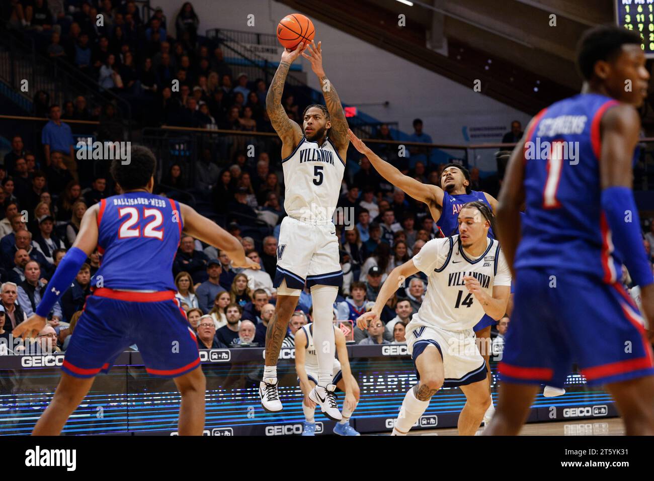 Villanova guard Justin Moore (5) in action during an NCAA college ...