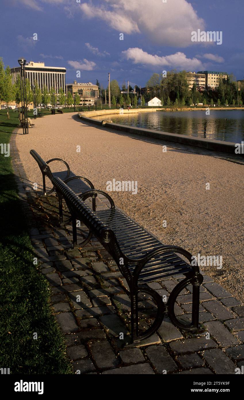 Trail around Capitol Lake, Olympia, Washington Stock Photo - Alamy