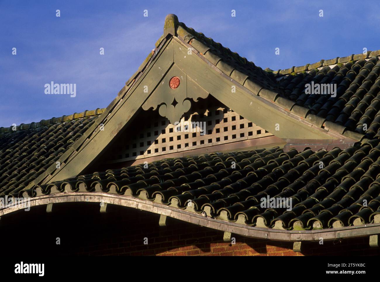 Japanese Garden pagoda roof, Point Defiance Park, Tacoma, Washington ...