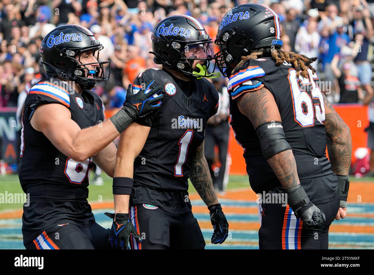 Florida wide receiver Ricky Pearsall (1) celebrates his touchdown ...
