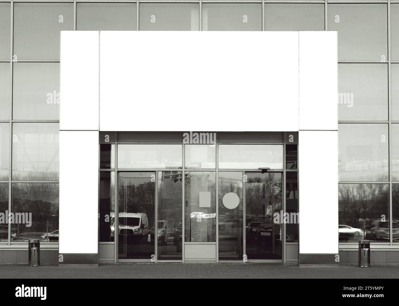 entrance group of the commercial building Stock Photo - Alamy