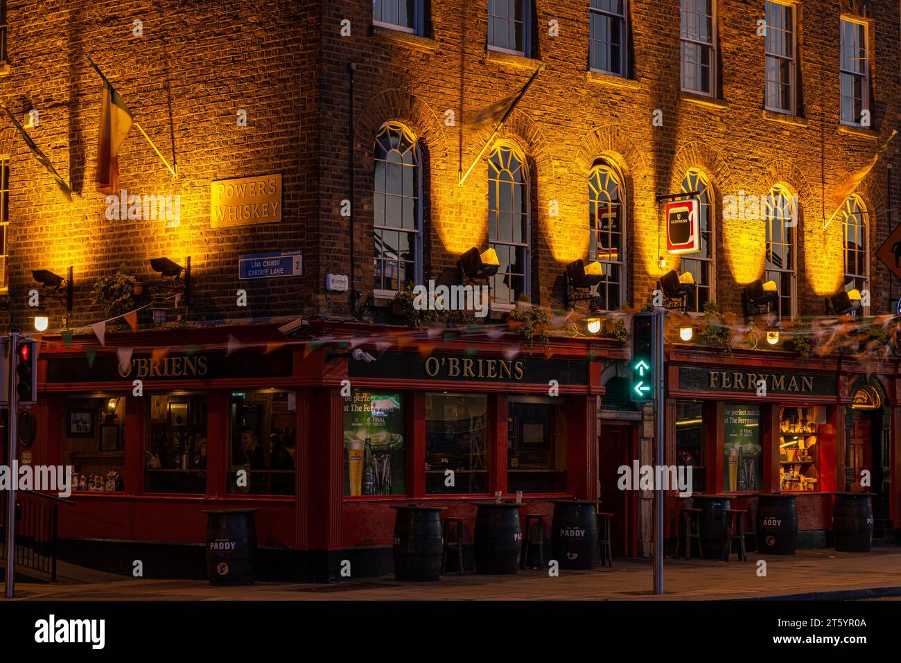 Blue hour dublin hi-res stock photography and images - Alamy